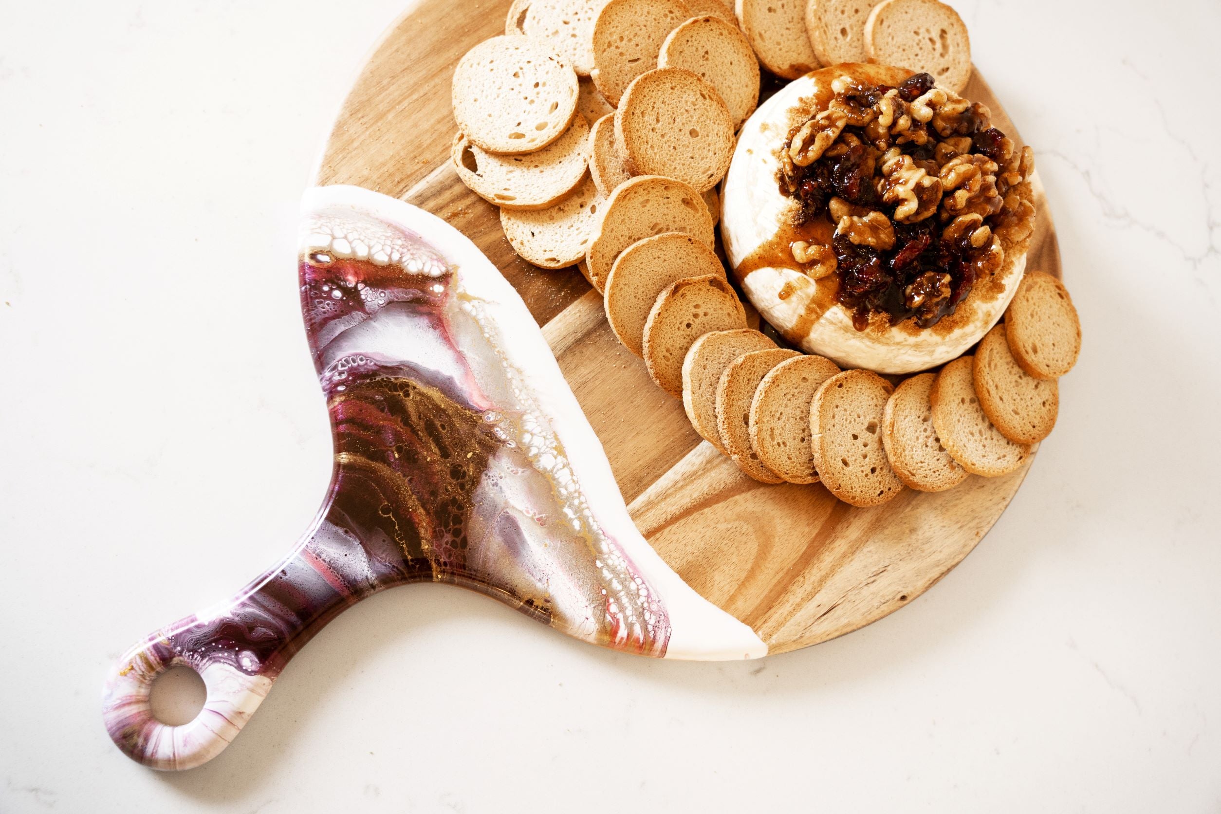Best Walnut & Cranberry Baked Brie – Lynn & Liana Designs